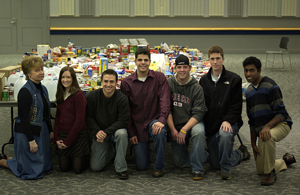 Food drive nets 3,517 pounds for charity