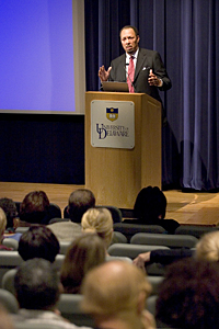 Renick hails value of art, urges more funding