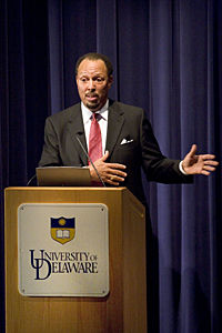 Renick hails value of art, urges more funding