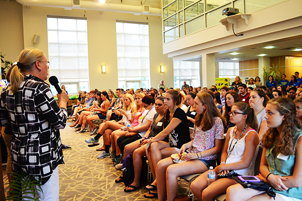 CANR freshmen begin inaugural 'Do More than Learn ... Grow' challenge